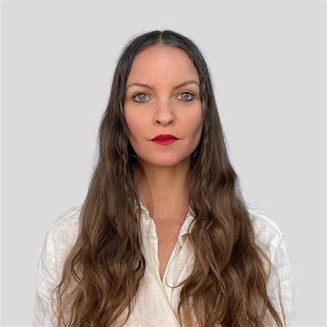 Midlife Super Witch Tree Carr On The Power Of Tarot Dream Reading