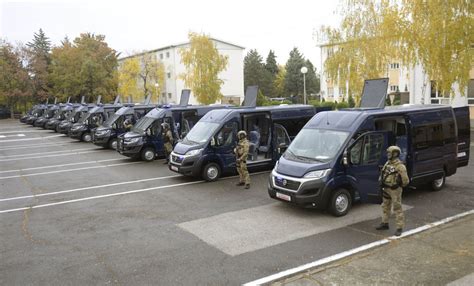 Нови 10 интервентни возила за специјалните единици Опремена полиција безбедни граѓани Влада