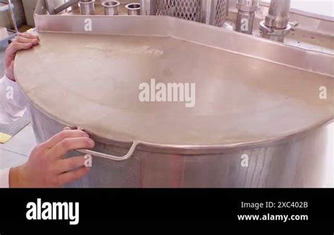 Cellulose Fermentation Stock Videos And Footage Hd And 4k Video Clips Alamy