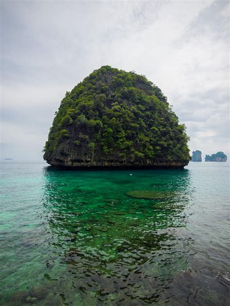 10000 Best Phi Phi Images On Pholder Comedy Necrophilia Earth Porn