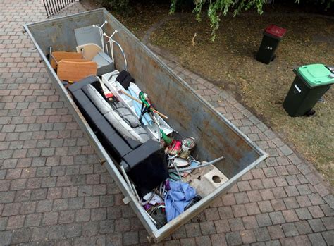 DIY Skip Hire Tips And Safety Guidelines
