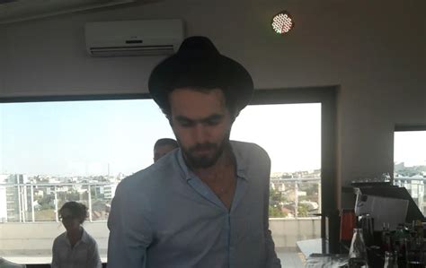 După Hitul Mă Ucide Ea Mihail Lansează O Nouă Piesă