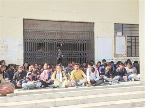 Demand For Cancellation Of Transfer Of Lecturer Memorandum Submitted To Head And Principal