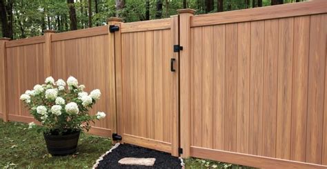 Wooden Grain Vinyl Fence Colors For Stylish Vinyl Fencing