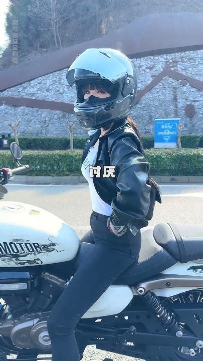 美少女的第365副面孔 搭讪搞笑女骑机车闪350玩车测评 Youtube 美少女的第365副面孔 搭讪搞笑女骑机车闪350玩车测评 Youtube