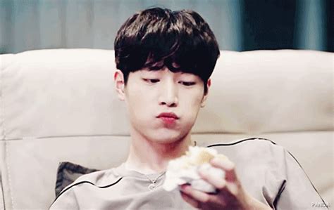 나 술 사줄 남자 짤에 배우사진을 넣어보았다 Feat 형 X 시12 인스티즈 Instiz 이슈 카테고리