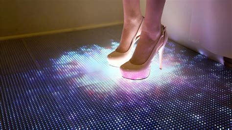 Led 대화식 바닥 타일 스크린 솔루션 Shenzhen Highmight Technology Co Ltd