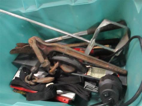 Tote Cw Assorted Tools Misc