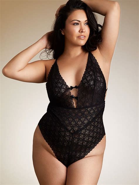50 Plus Size Boudoir Photography Poses Artofit