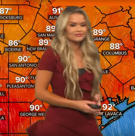 Maggie Laughlin Rcurvynewswomen