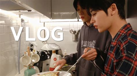 Eng Vlog 비오는 날 브이로그 남자 둘이 부추전 만들기 Youtube