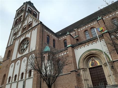 Wege In Der Region Stuttgart Die Kirche St Elisabeth In Stuttgart West