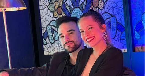 La Historia De Amor De Illo Juan Y Masi Todo Empezó Con Un “me Molas