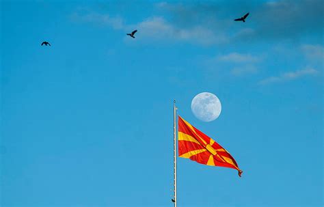 Петок е неработен ден за сите граѓани