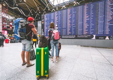 Москвагийн нисэх буудал дээр нислэгүүдийг цуцалжээ