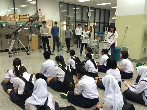 เมื่อวันศุกร์ที่ 23 มกราคม พ ศ 2558 นักเรียนระดับชั้นมัธยมศึกษาตอนปลายและนิสิตผู้เข้าร่วม