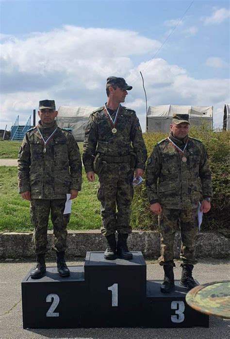 Стремци първи в шампионат по стрелба между формированията на Сухопътните войски Новини за Казанлък