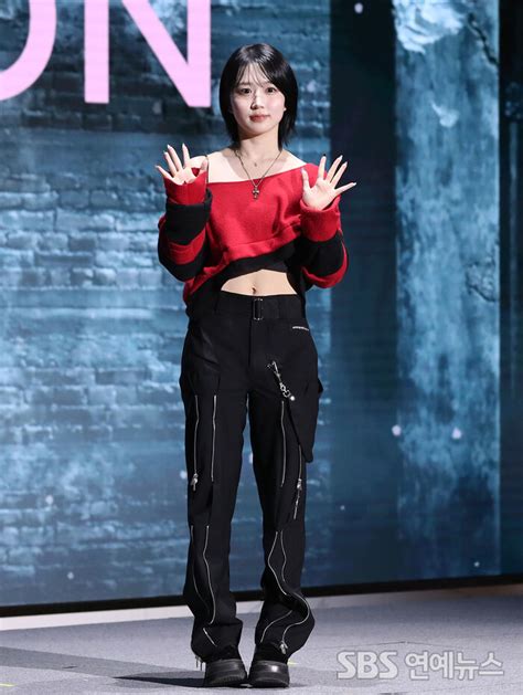 Throwback Nmixxs Haewon Turns Heads With Fresh Effortless Beauty