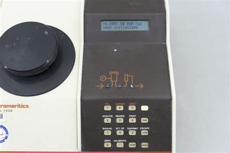 MicroMeritics AccuPyc 1330 Gas Pycnometer Gemini BV