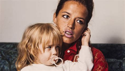 Malin Berghagens Upptäckt Sex år Efter Mamma Lill Babs Död Svensk