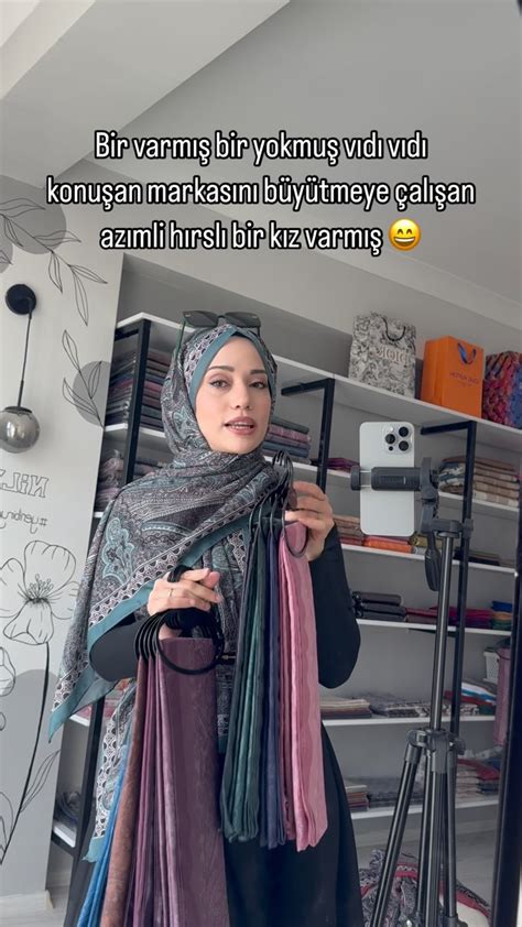 Nilay Çetin Yüce 💖 Kardeşlik Bağı 👭 Biri Eline Bir Kalp çizer Diğeri O Izi Alır Ve