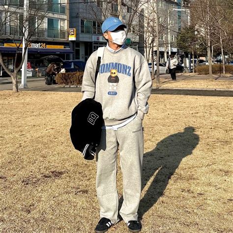 커먼즈 커플 맨투맨 셋업 캐주얼한 남자 꾸안꾸룩 코디 네이버 블로그