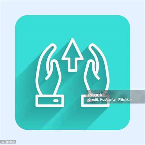 화이트 라인 성장 차트와 긴 그림자로 고립 된 사람들 군중 아이콘의 진행 화살표 금융 성공의 사업가 녹색 정사각형 버튼입니다