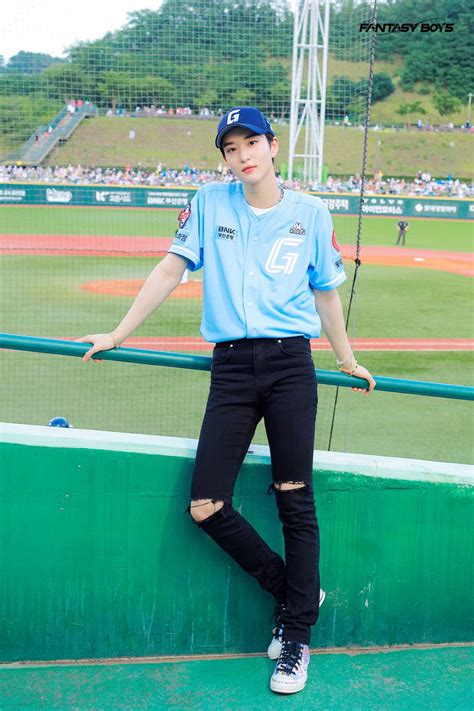 랑이 On Twitter 얘들아 이게 남자야 Lfb6ajyunc Twitter