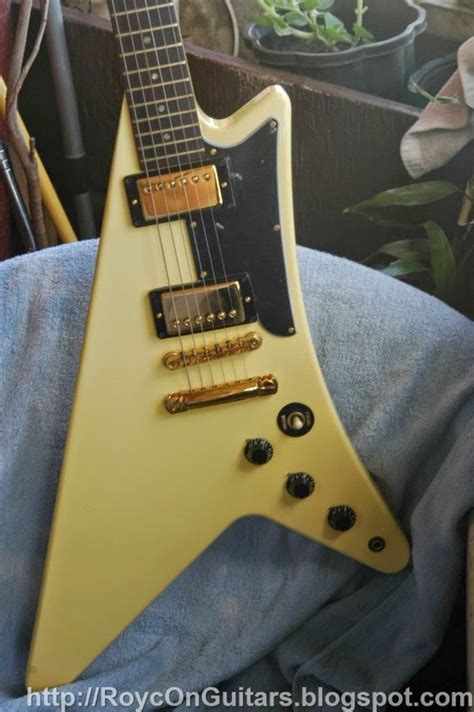 Royc On Guitars The Rare Gibson Moderne