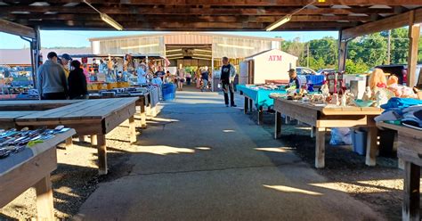 11 Massive Flea Markets In Pennsylvania Where You Can Fill Your Trunk