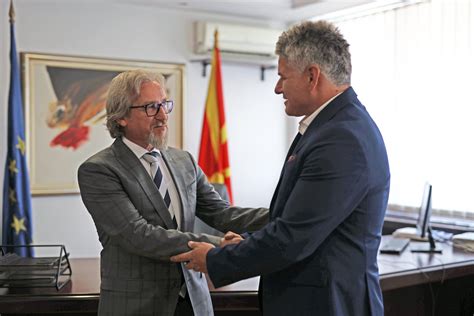 Fatmir Limani Pranon Postin E Ministrit Të Politikës Sociale Demografisë Dhe Rinisë Albazone