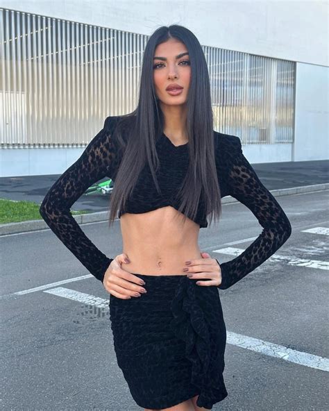 Picture Of Elisa Maino