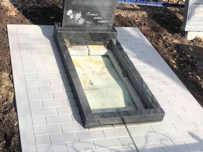 Бетонные плиты мощения для благоустройства могил