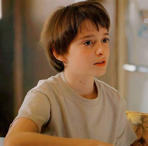 Little Noah Schnapp Stranger Things Schnapp Stranger Things Aesthetic