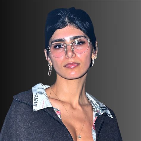 Mia Khalifas Instagram Twitter And Facebook On Idcrawl
