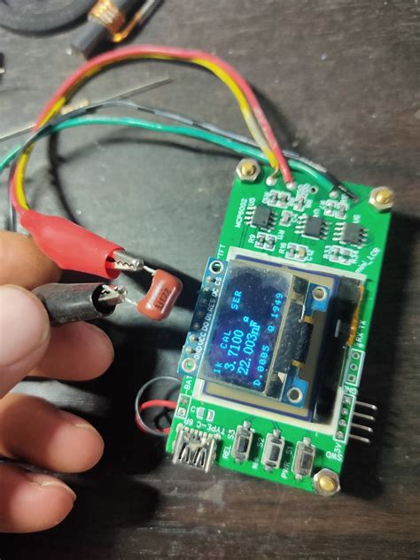 【e1134】stm32f实用仪表 简易lcr stm32 stm8 索炜达电子