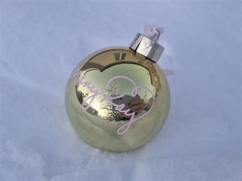 Шар новорічний золото Mary Kay — ціна 200 грн у каталозі Статуетки Купити товари для дому та