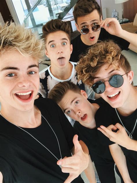 Why Are They So Cute Celebrities Male Favorite Celebrities Celebs