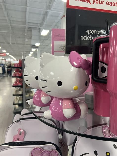 Huge Hello Kitty Display At My Tjmaxx Rhellokitty
