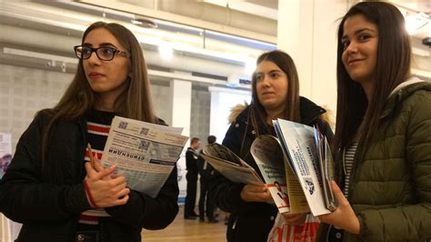 Трудова борса в Бургаския свободен университет събра над 30 работодатели Новини бг