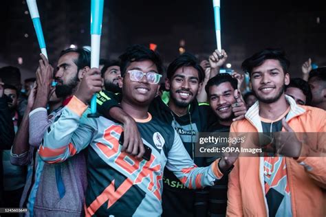 Argentina Soccer Fans Celebrate Their Teams Victory In The News