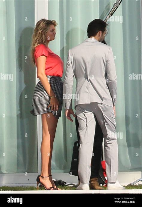 Model Kate Upton Appeared To Have Some Trouble With Her Skirt During A