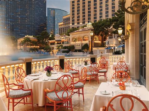 17 Most Romantic Restaurants In Las Vegas For Every Occasion