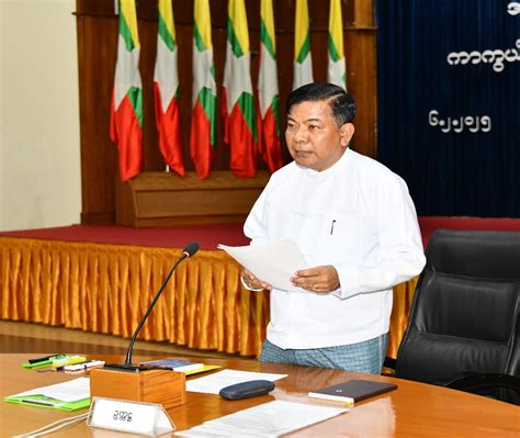 ကာကွယ်ရေးဝန်ကြီးဌာန ပြည်ထောင်စုဝန်ကြီး ဗိုလ်ချုပ်ကြီး မောင်မောင်အေး အရ