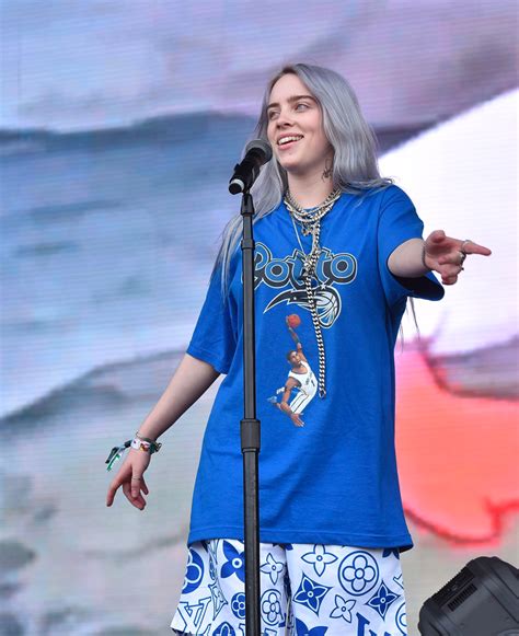 Body Dysmorphia And Our Difficult Relationship With Food •