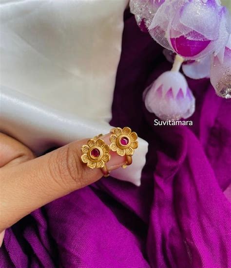 Flower Ruby Stone Toe Ring Suvitamara