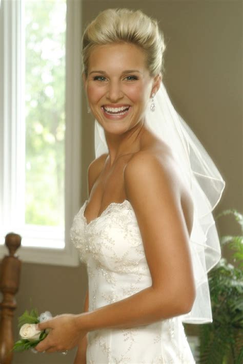 Makeup By Erin Bradley Photography By Paula Tizzard Bride Meaghan