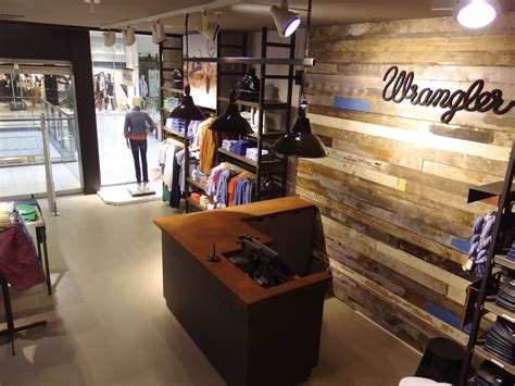 Wrangler: pierwszy samodzielny salon marki Wrangler w tej części Europy ...
