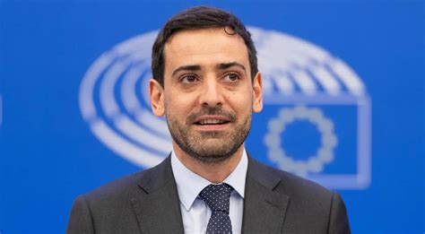 Стефан Сежурне Сежурне їде до Києва