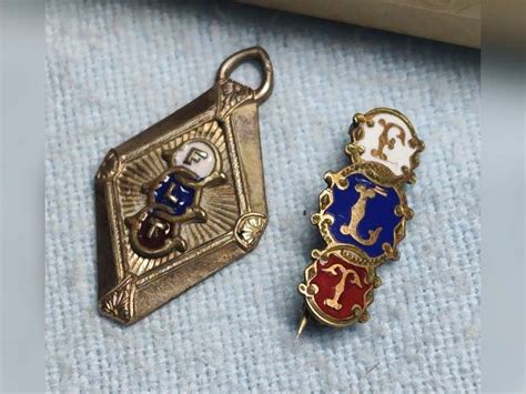 Odd Fellows Small Pendant And Oddfellows Pin And A Bockenstette Jewelry Box Northern Kentucky